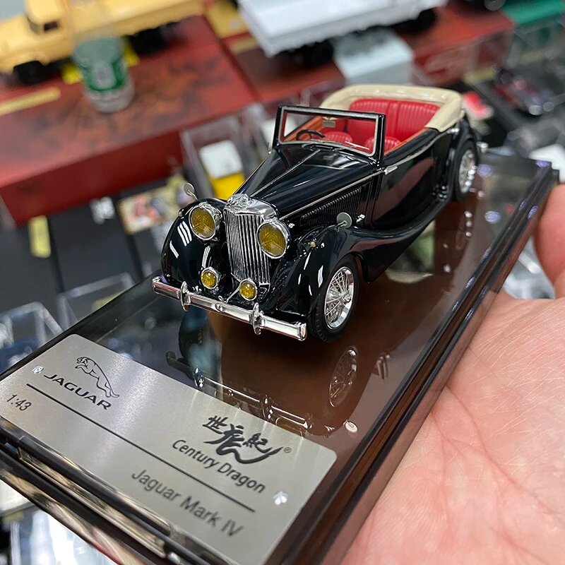 Модель автомобиля WELLY MKIV 1/43 D