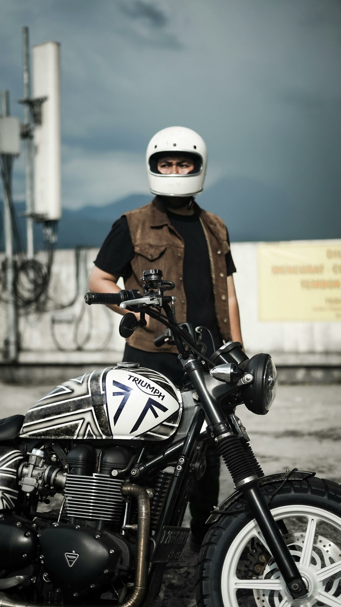 Картина на холсте 60x110 LinxOne "Автомобиль, интерьер для дома / декор на стену / дизайн