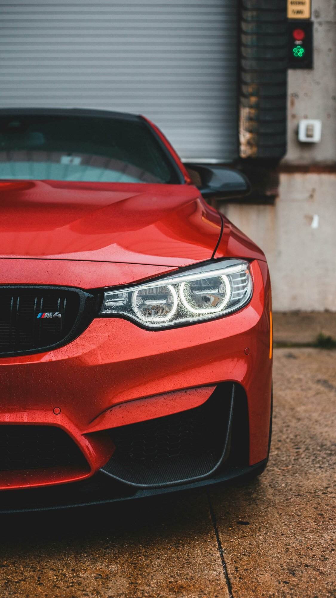 Картина на холсте 60x110 LinxOne "Автомобиль, интерьер для дома / декор на стену / дизайн