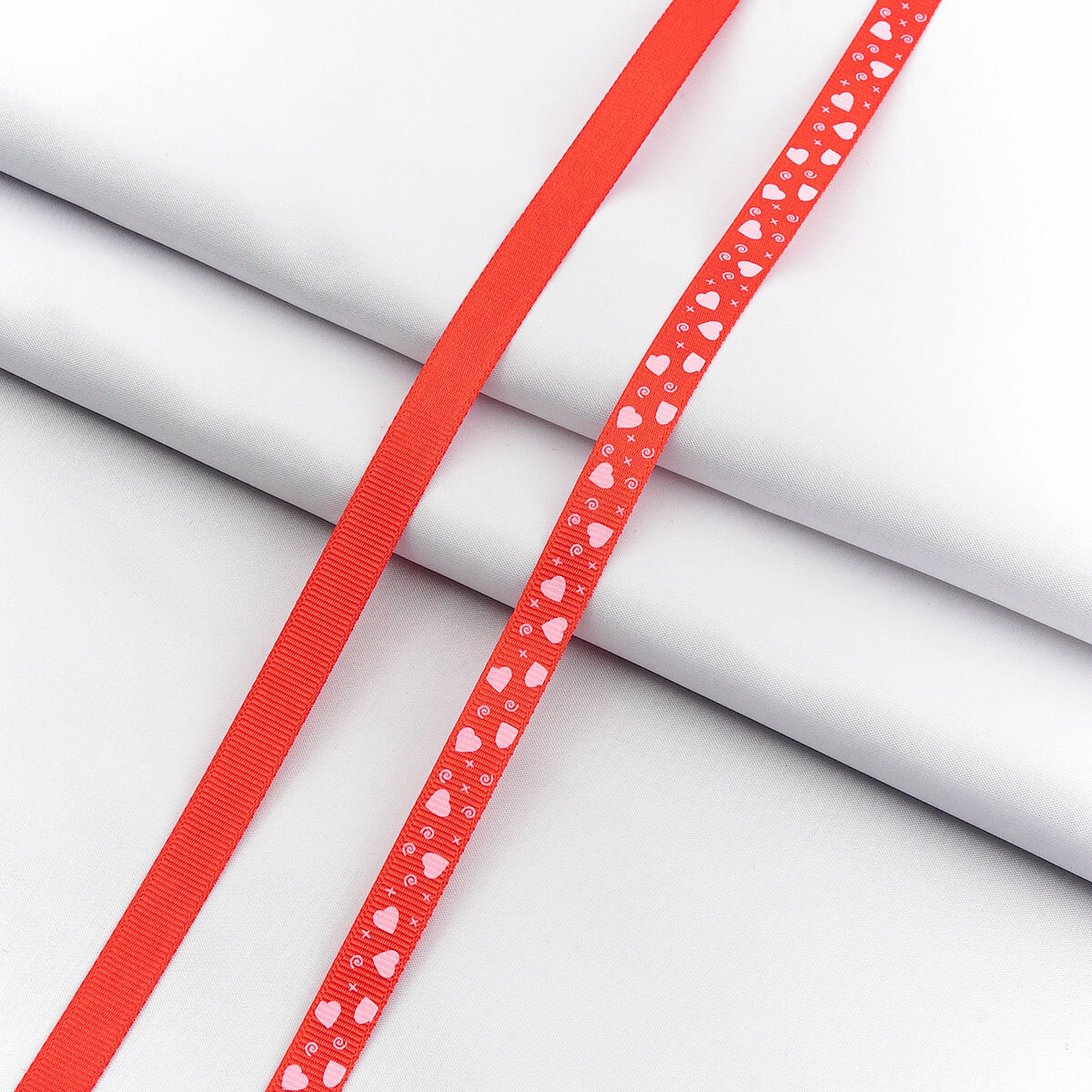 Лента декоративная для упаковки подарков, репсовая, с рисунком, 1 см х 45,72 м, цвет красный