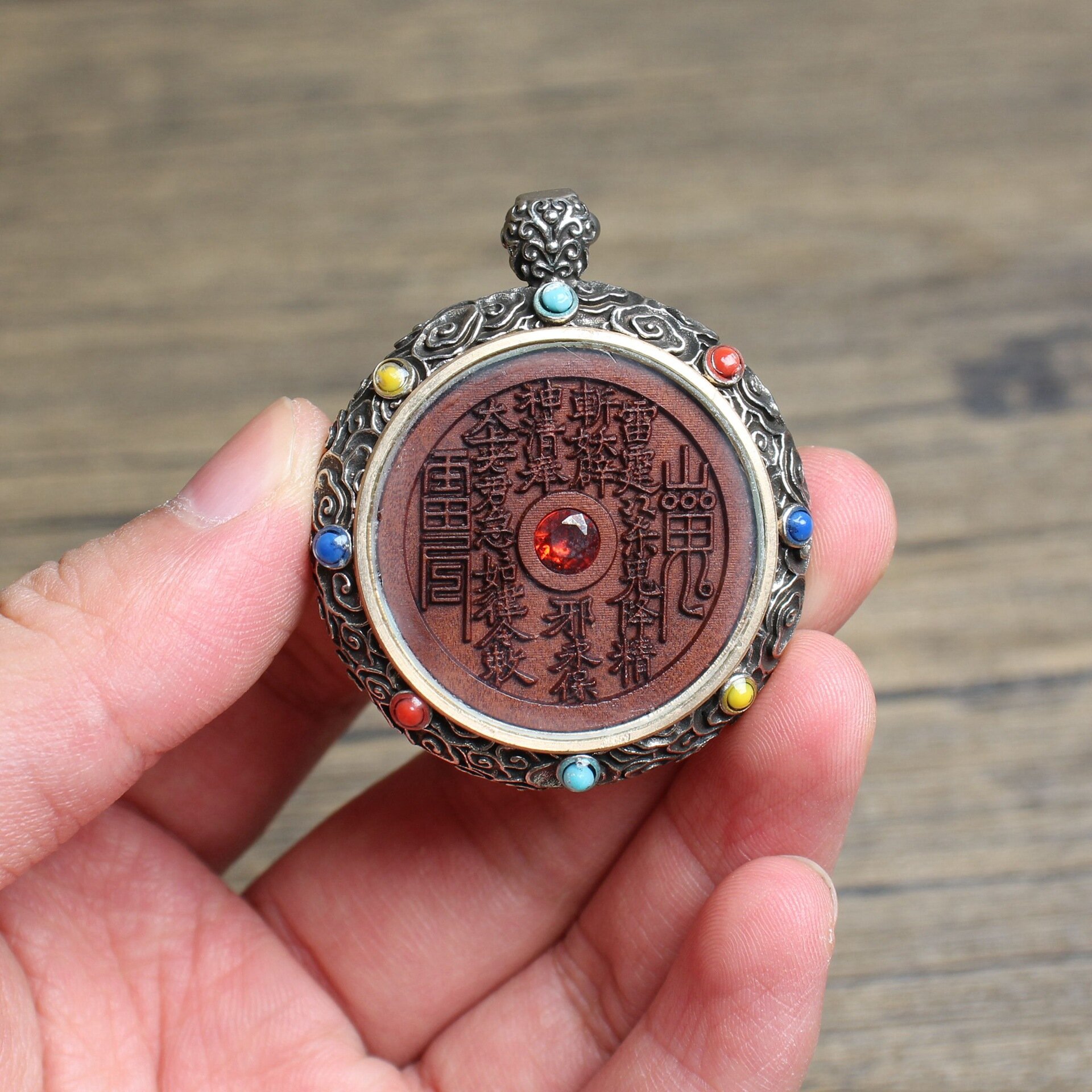 Подвеска "Молния" из дерева мармелада, горный призрак, тибетская серебряная рамка, даосский инструмент, личный аксессуар, старый материал, темный цвет, тонкая резьба, ручная работа