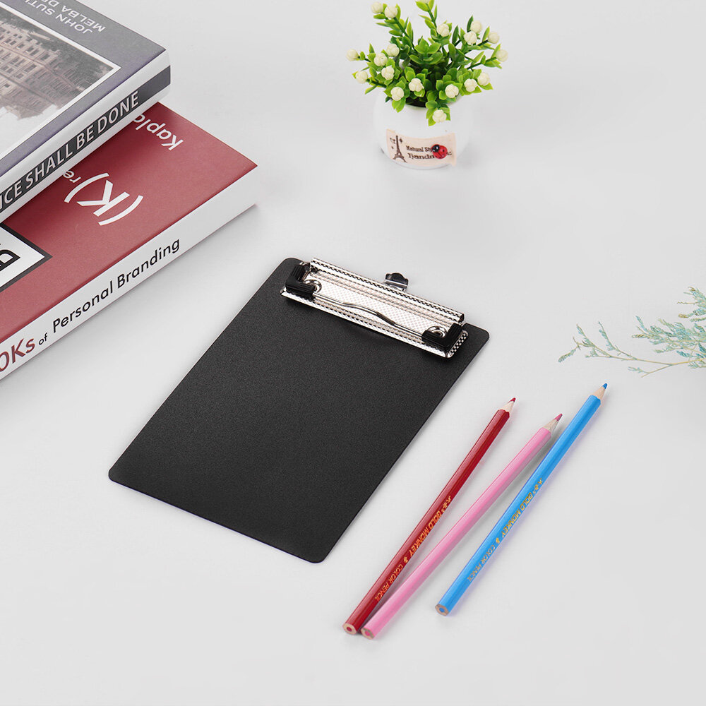 Пластиковый дощечка для записи с металлической зажимом, папка для документов с петлей для подвешивания, канцелярия для офиса, ресторана, школы, классной комнаты, дома, размер A6, черный/белый, материал PP Пластик + Металлическая зажим, 1 штука