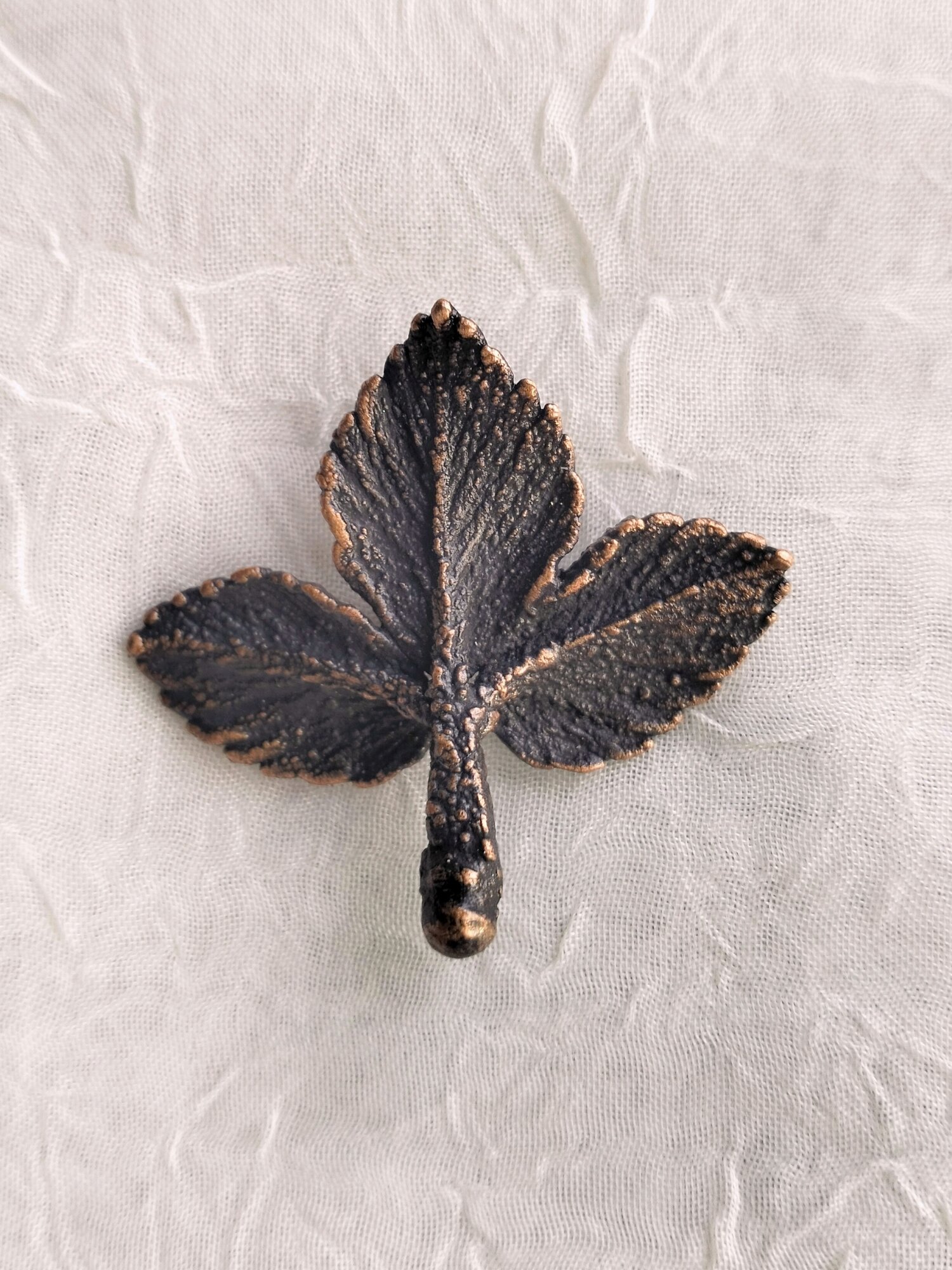 Брошь Медная мастерская GALATEA