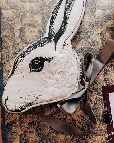Маска кролика из хлопка Ineffable Tree Lace Rabbit