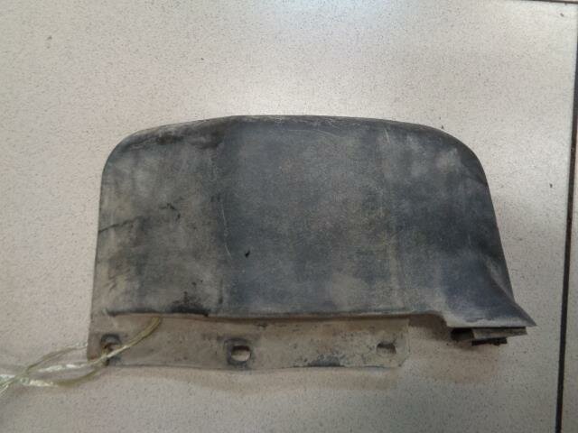 Брызговик передний левый от Toyota Lite Ace 1985-1992