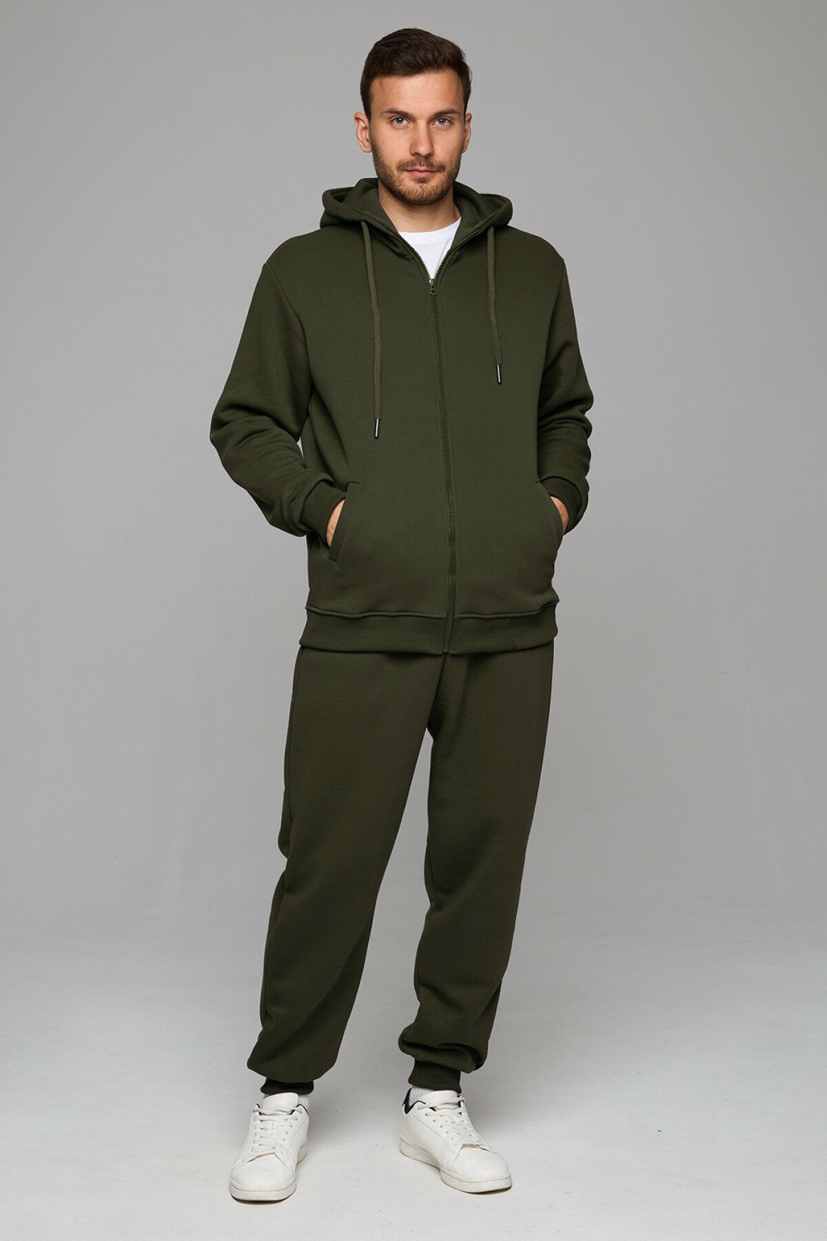 Костюм спортивный