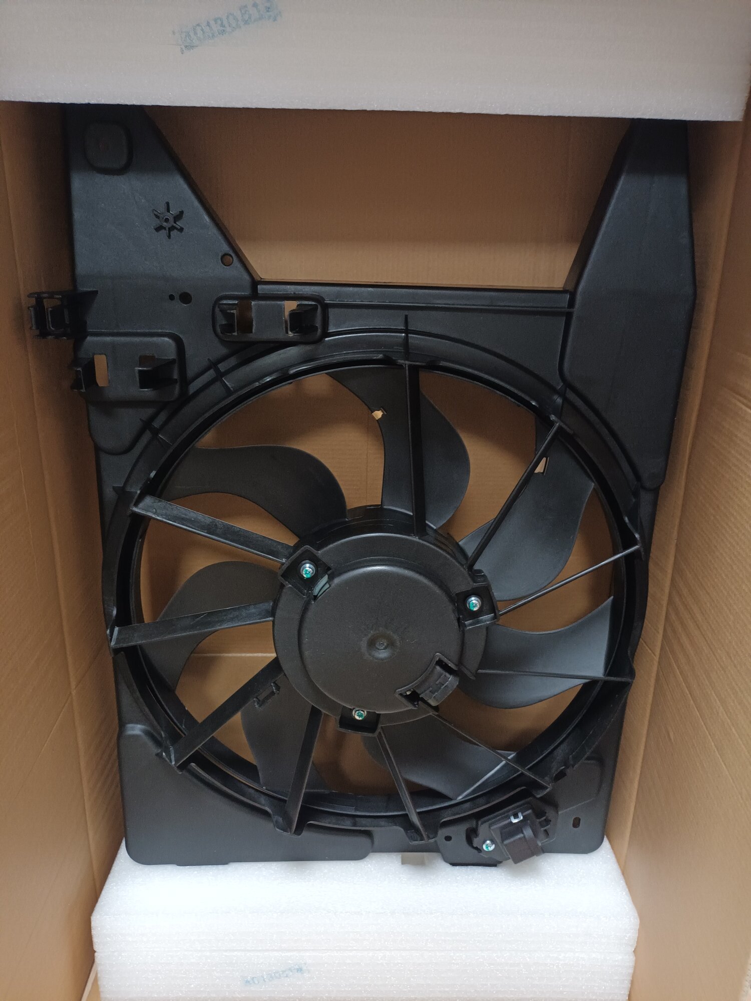 Вентилятор Рено Логан, Сандеро с 2008 г с кондиционером