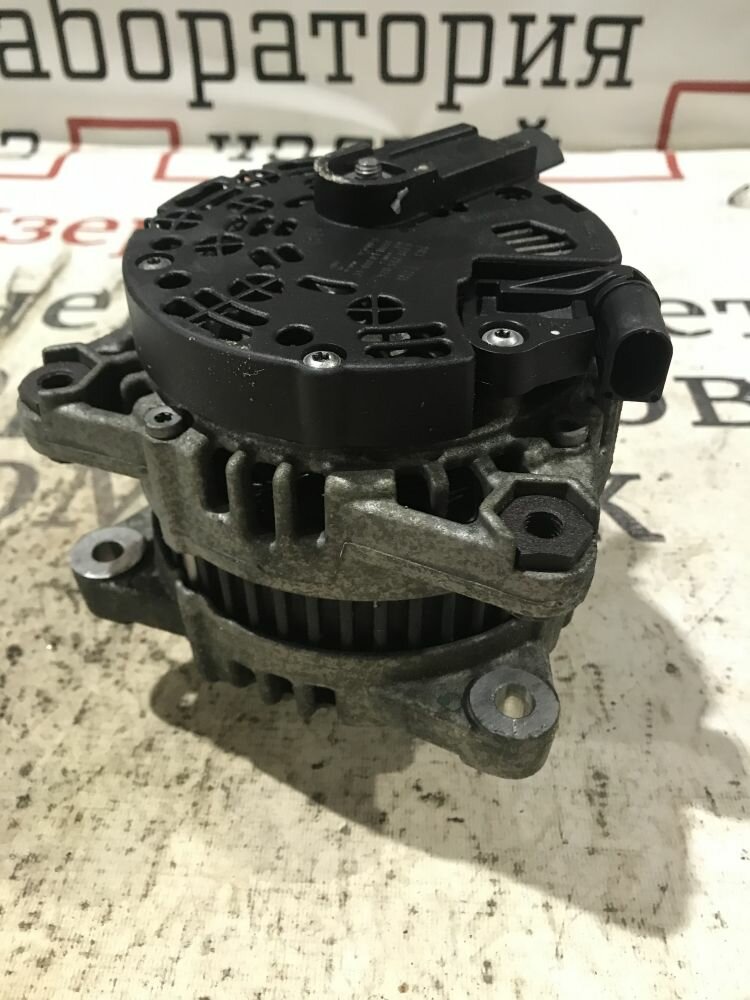 Генератор Land Rover Freelander II (2006—2010) LR001200