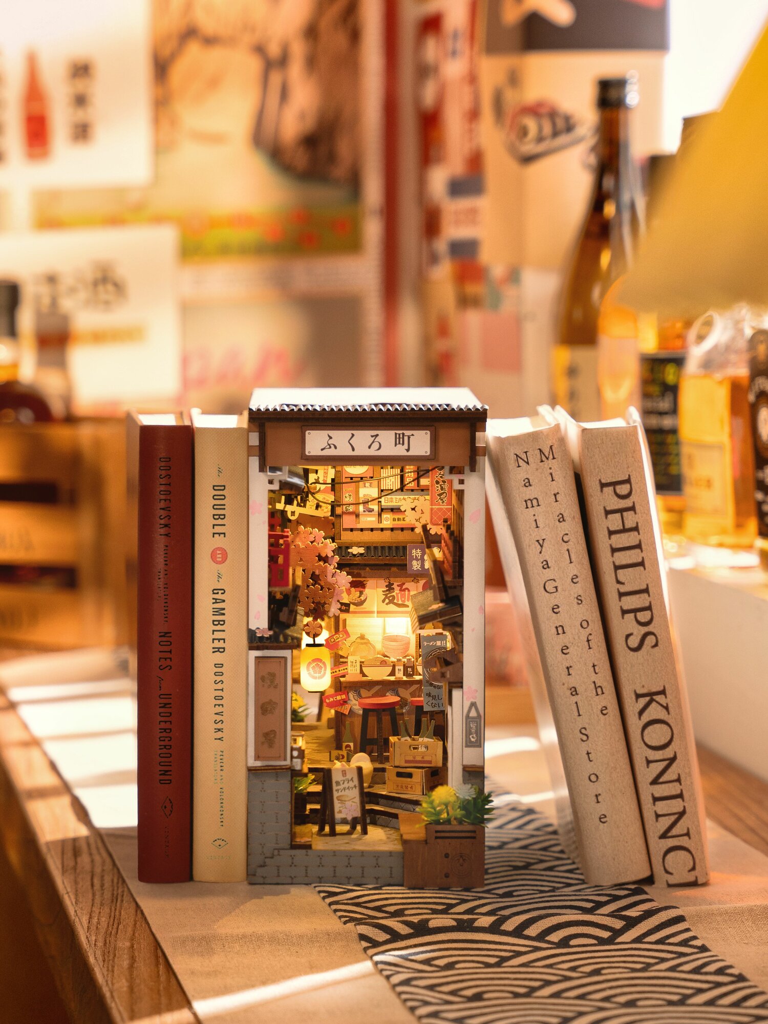 Подарочный Интерьерный конструктор, Румбокс, книжный уголок, ночник, Rolife TGB11 Винная аллея Сакуры