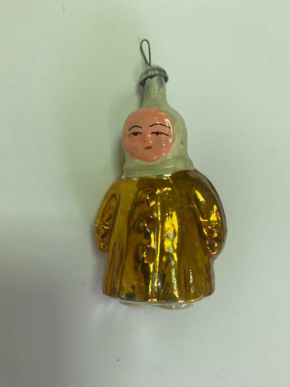 Игрушка на елку Девочка в шубке