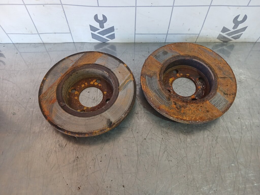 Диск тормозной передний не вентилируемый Audi 80 90 B3 86-91
