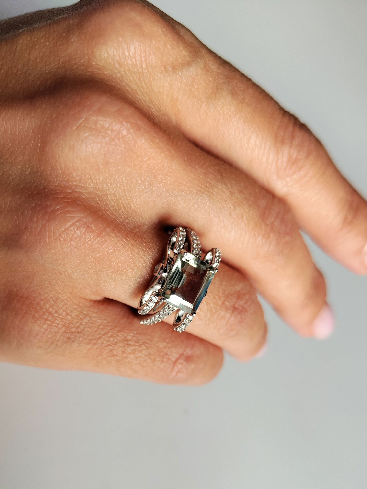 Кольцо тонкое, серебро, 925 проба, родирование, топаз, аметист