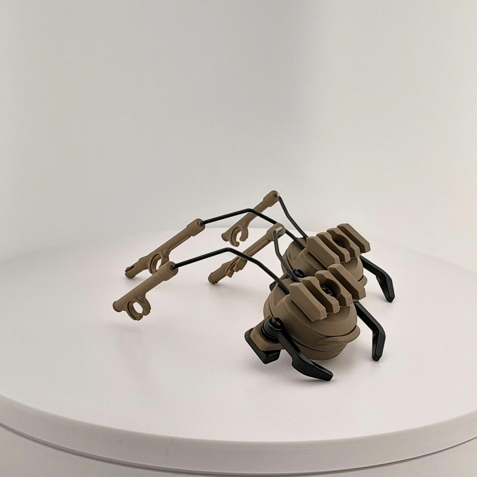 Адаптеры крепления для активных наушников для стрельбы на шлем