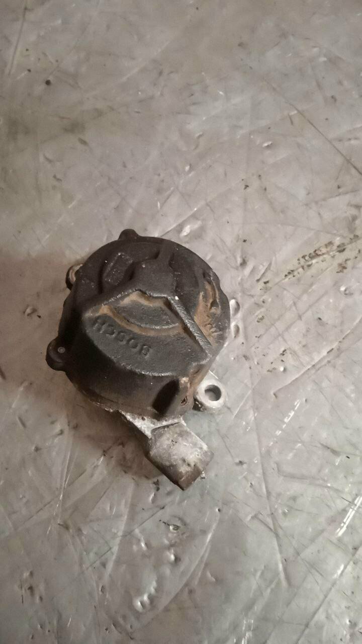 Вакуумный насос Peugeot 206 рест. 2003