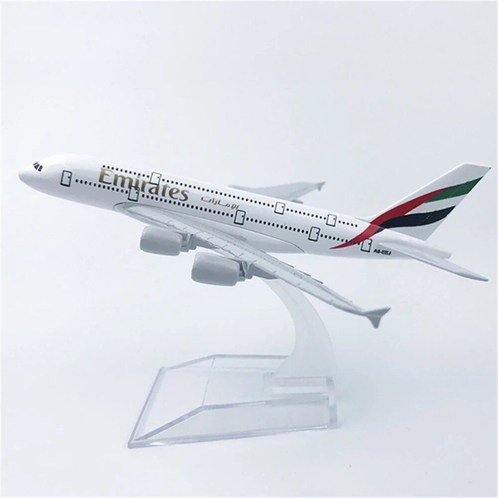 Модель самолета Emirates A380 1:400, белый