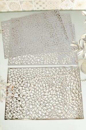 Набор сервировочных салфеток - плейсматов далья, серебряный, 45х30 см, 4 шт, Koopman International 101002380-набор-1