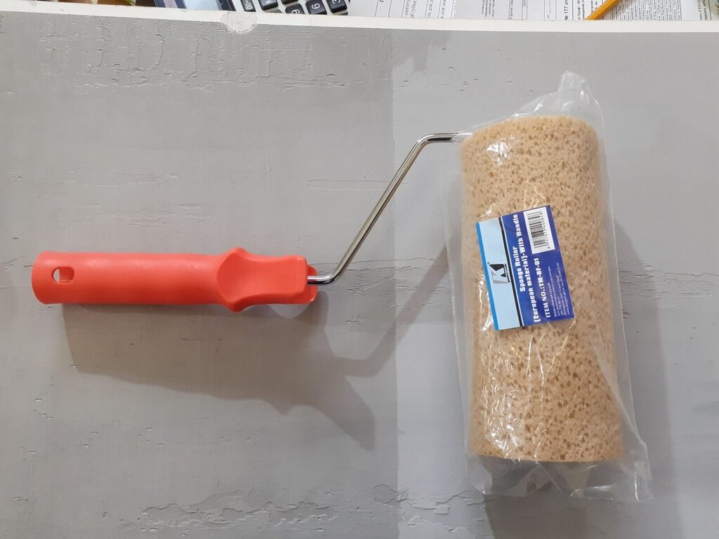 Валик губчатый с ручкой 180 мм.