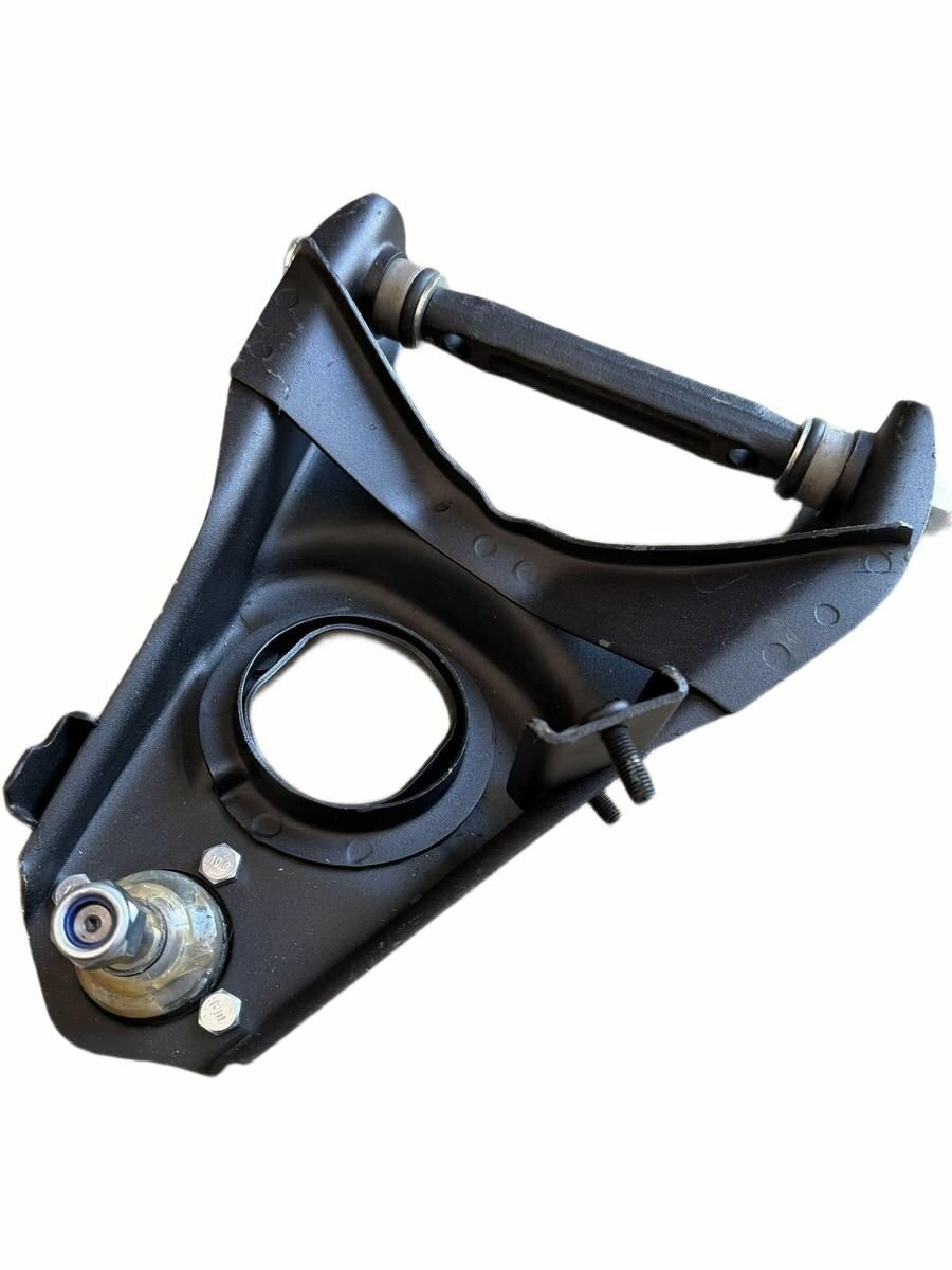 Рычаг нижней подвески для А/М ВАЗ 2101 2102 2103 2104 2105 2106 2107 (в сборе ) правый