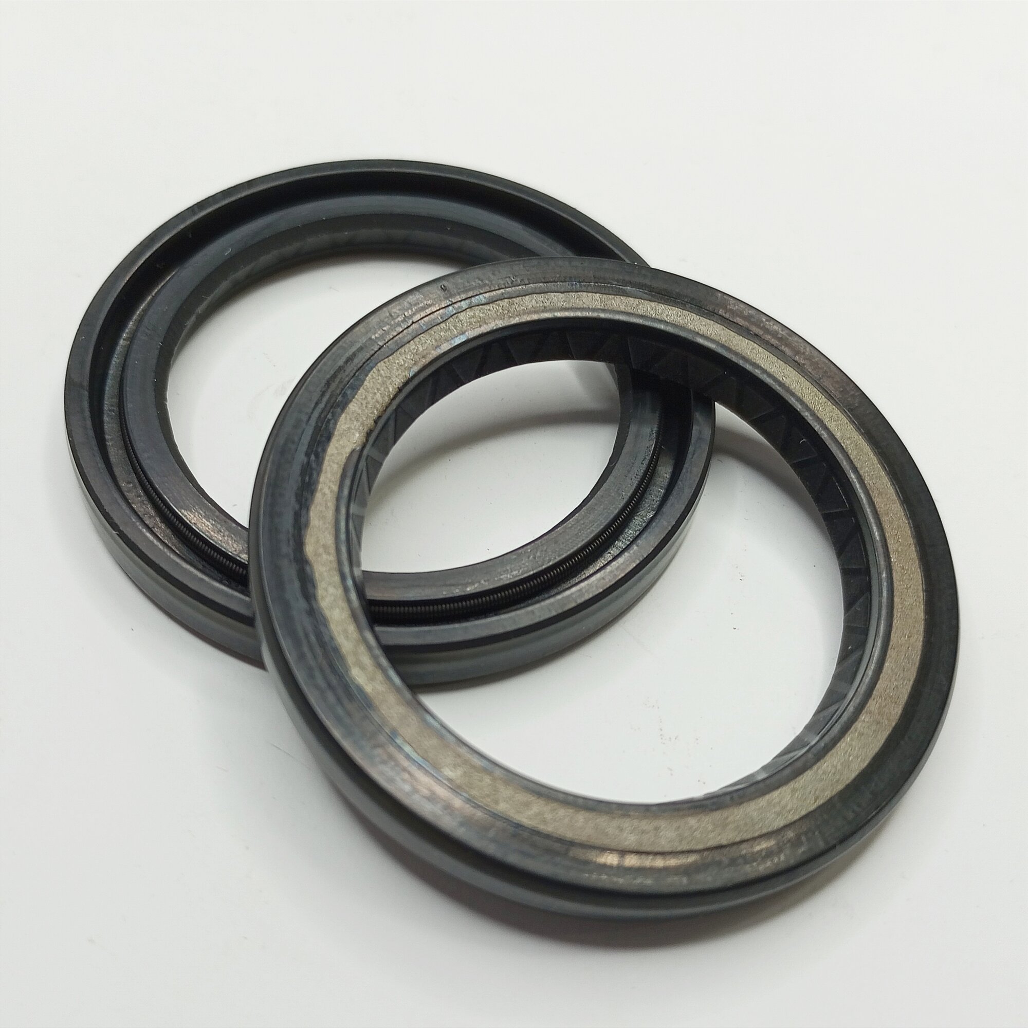 Сальник высокого давления 35x48x5.5 SCNW22 NBR-90-K-01B/C/E NAK маслобензостойкий (манжета армированная)