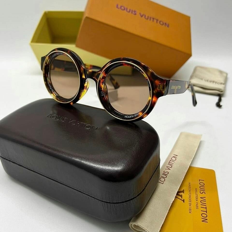 Солнцезащитные очки Louis Vuitton