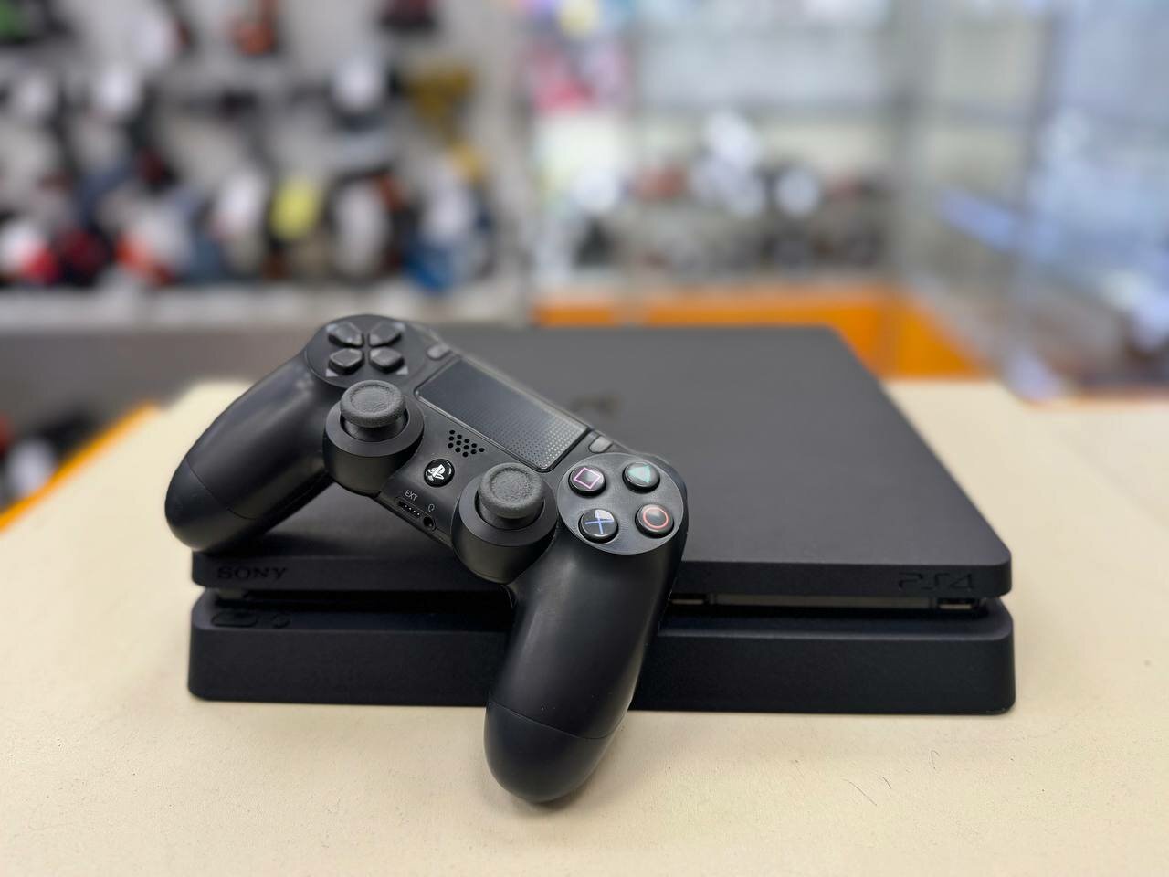 Игровая приставка Sony PlayStation 4 Slim 1Tb, Black, ps4, пс4 б/у уценка