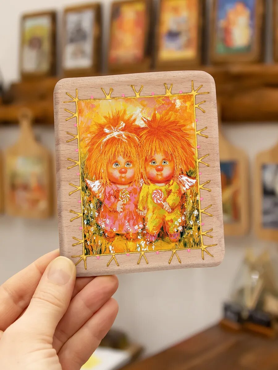 Магнит на холодильник из бука