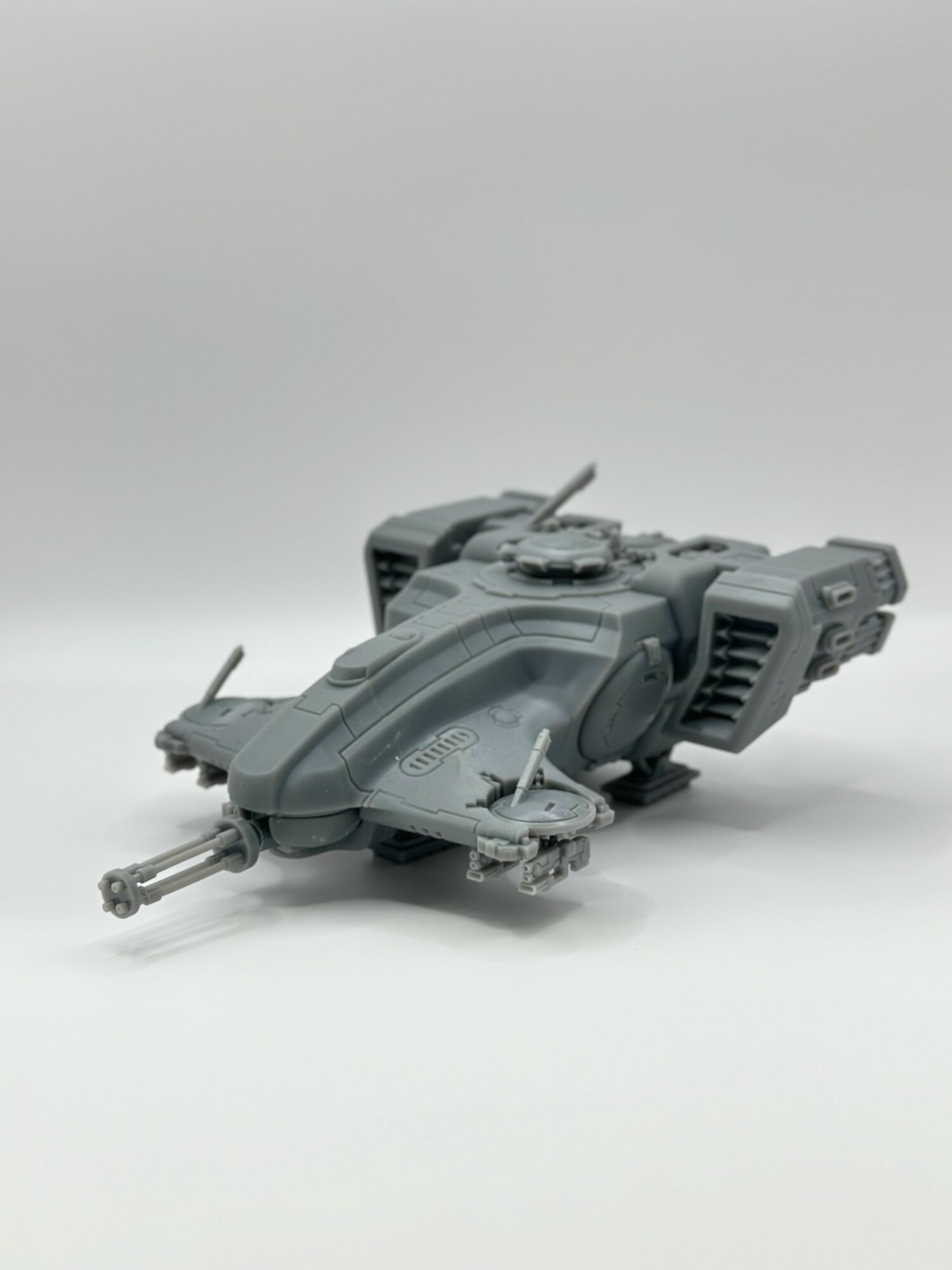Миниатюра "T'au Empire: Devilfish TY7" Warhammer 40k Tau, НРИ. 1 штука.