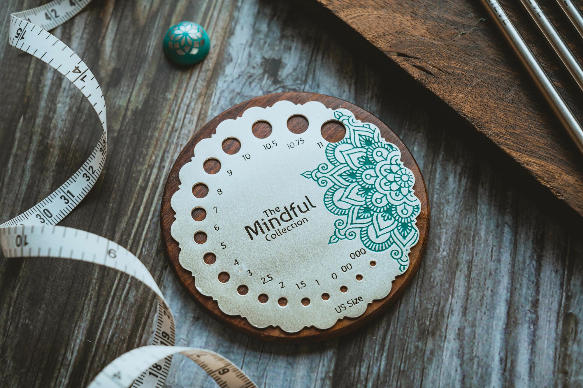 Линейка для определения размера спиц Mindful круглая в мешочке KnitPro 36631