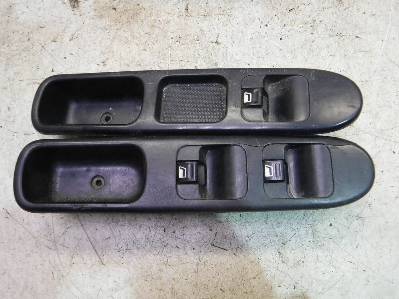 Блок управления стеклоподъемниками Peugeot 307 3C (2001—2005)