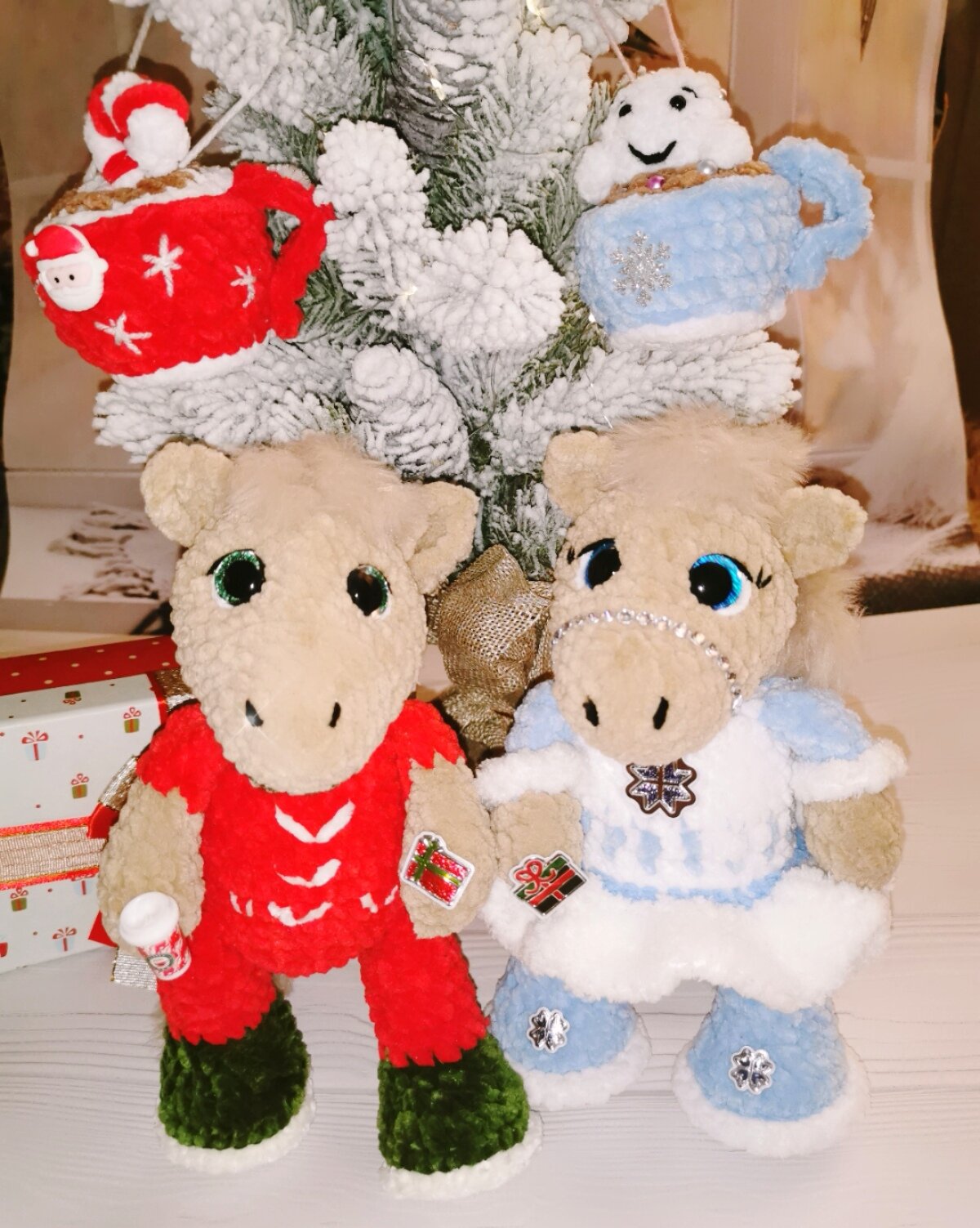 Лошадка Снежинка ❄ символ Нового года игрушка плюшевая на радость чудесный подарок 21 см ручная работа