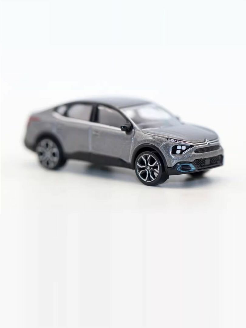 Коллекционная модель легкосплавного автомобиля/Norev 1:64/Citroen C4 X2022 Gray