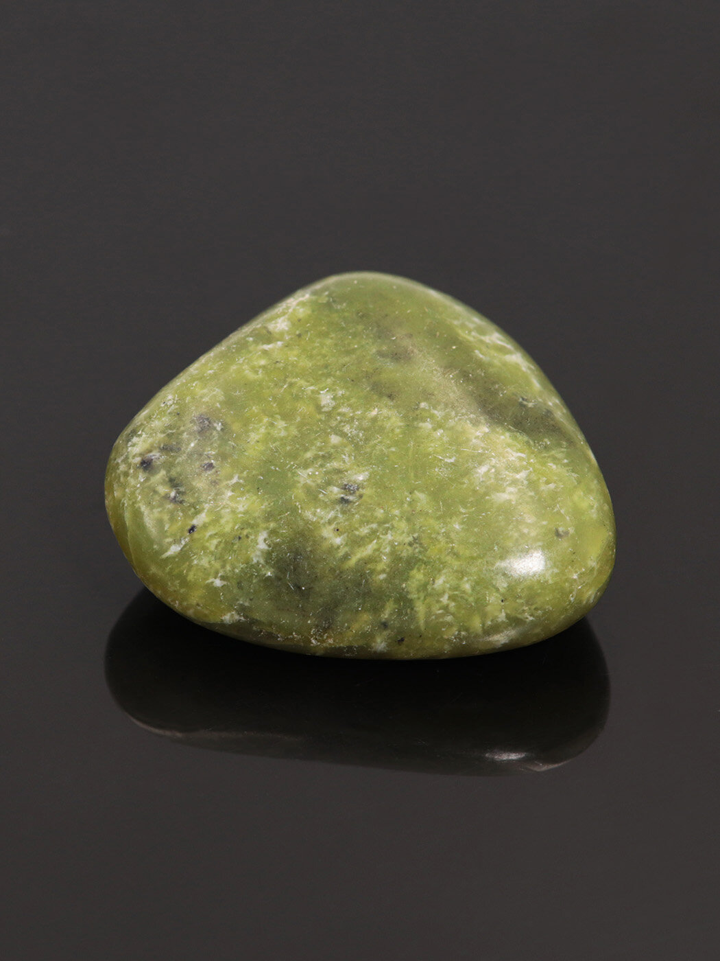 Серпентин оливковый галтовка, натуральный камень/минерал (15-20 г, 3-4 см)