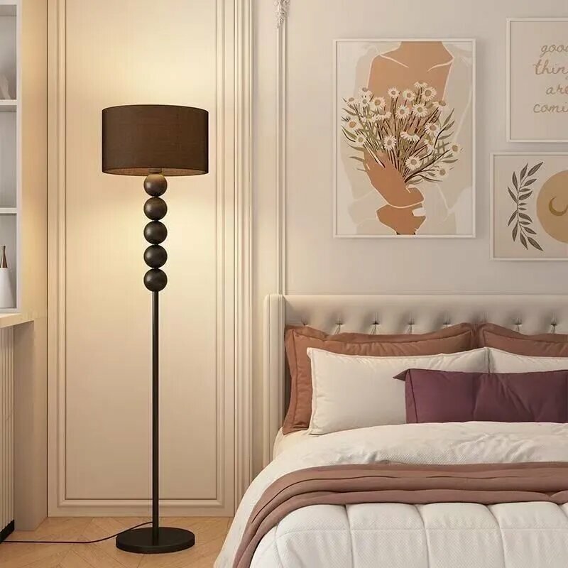 Напольный светильник