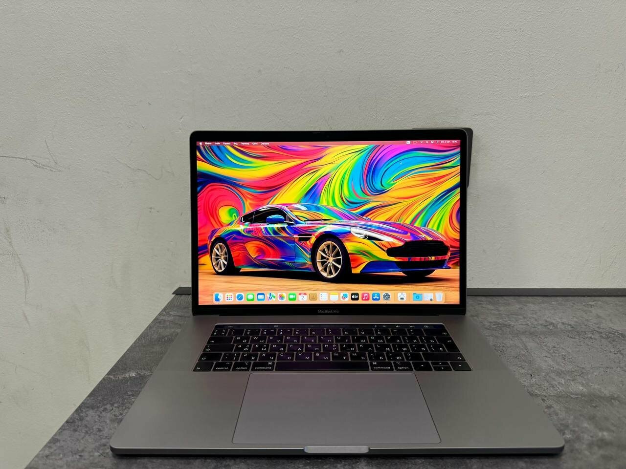 15.4" Apple Macbook Pro 2018, 2880x1800, Intel Core i7 2.6 ГГц, RAM 16 ГБ 2.4GHz DDR4, SSD 512 ГБ, AMD Radeon Pro 560x, серый