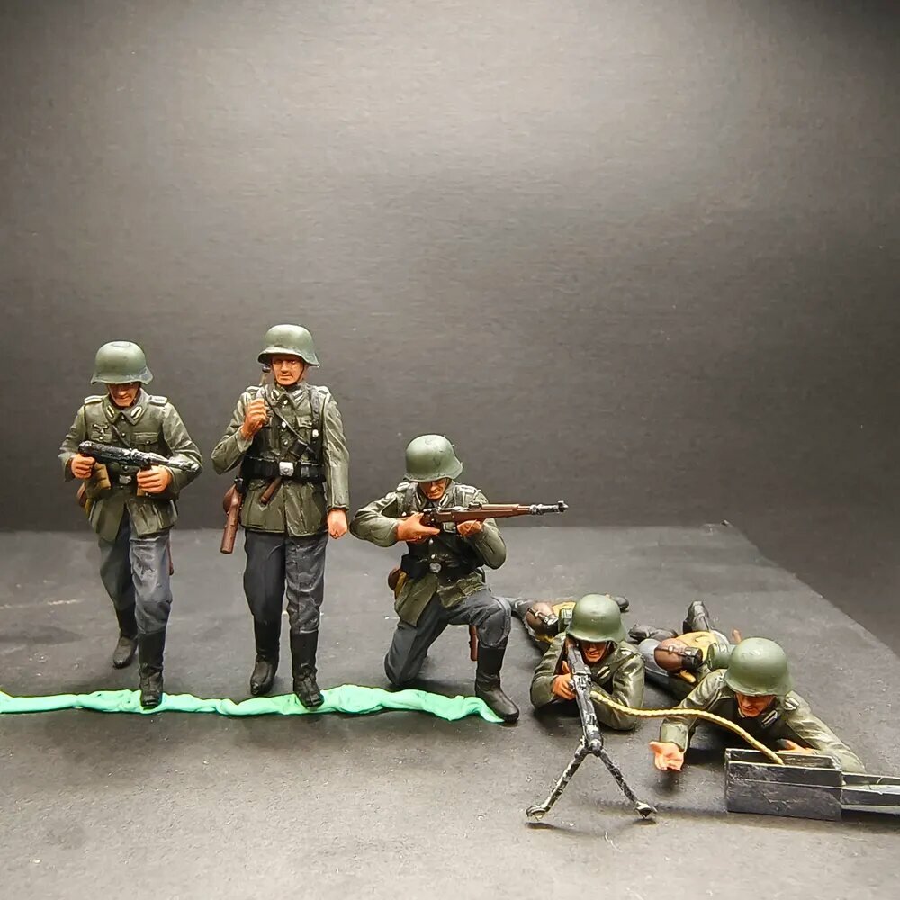 Tamiya 35293 1/35 Набор немецкой пехоты (Французская кампания) 5 фигурок
