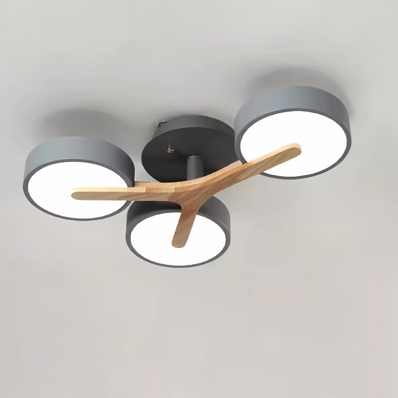 Скандинавский стиль, гостиная, спальня, круглые светильники из натуральных веток дерева.