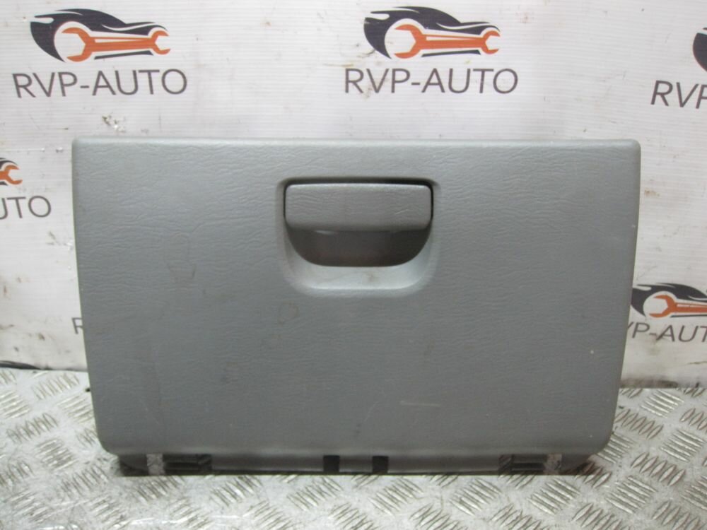 Бардачок Dodge Caravan 4 2000-2007 0500902910