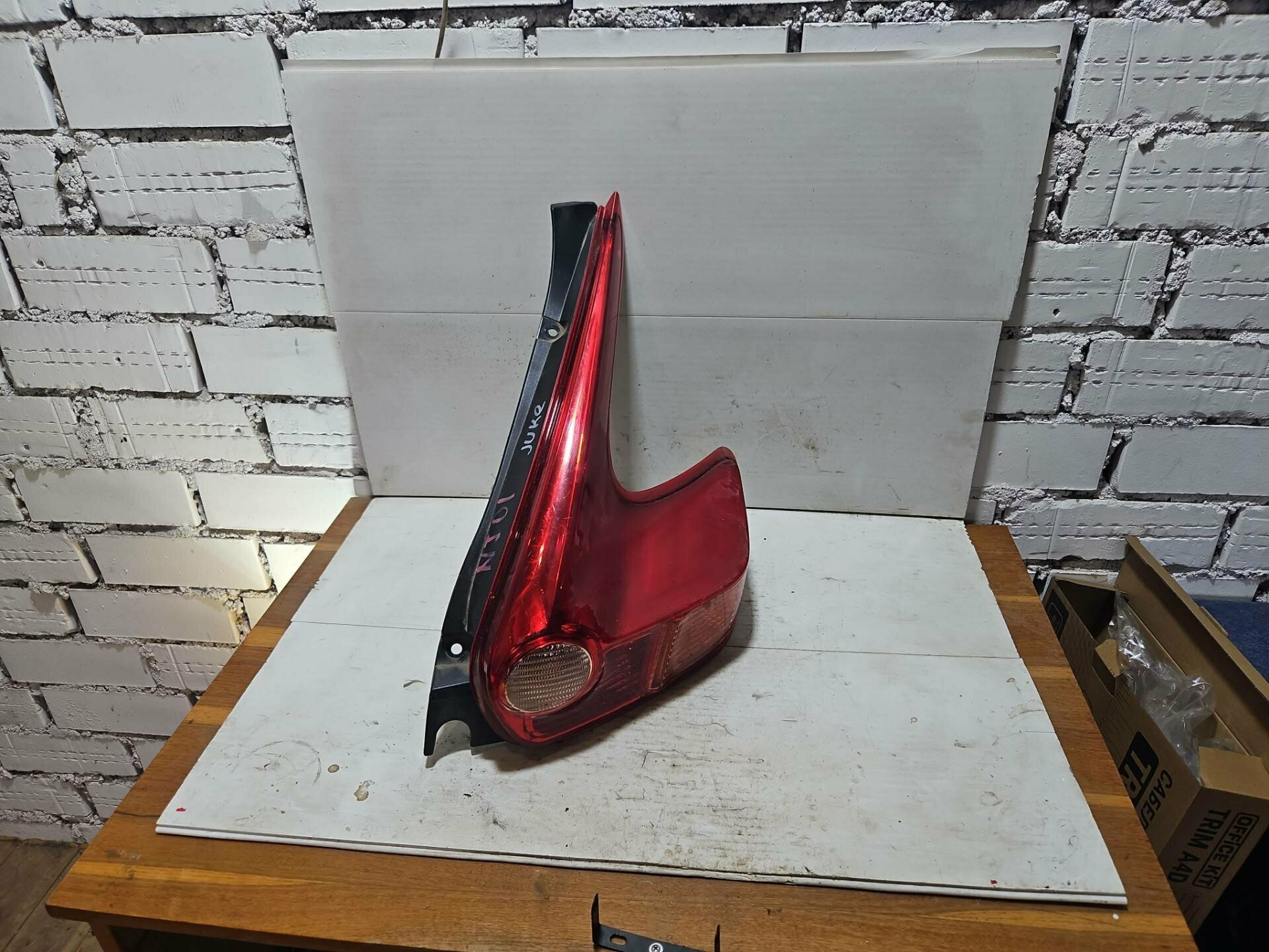 Фонарь задний правый Nissan Juke F15 (2010 - 2014)