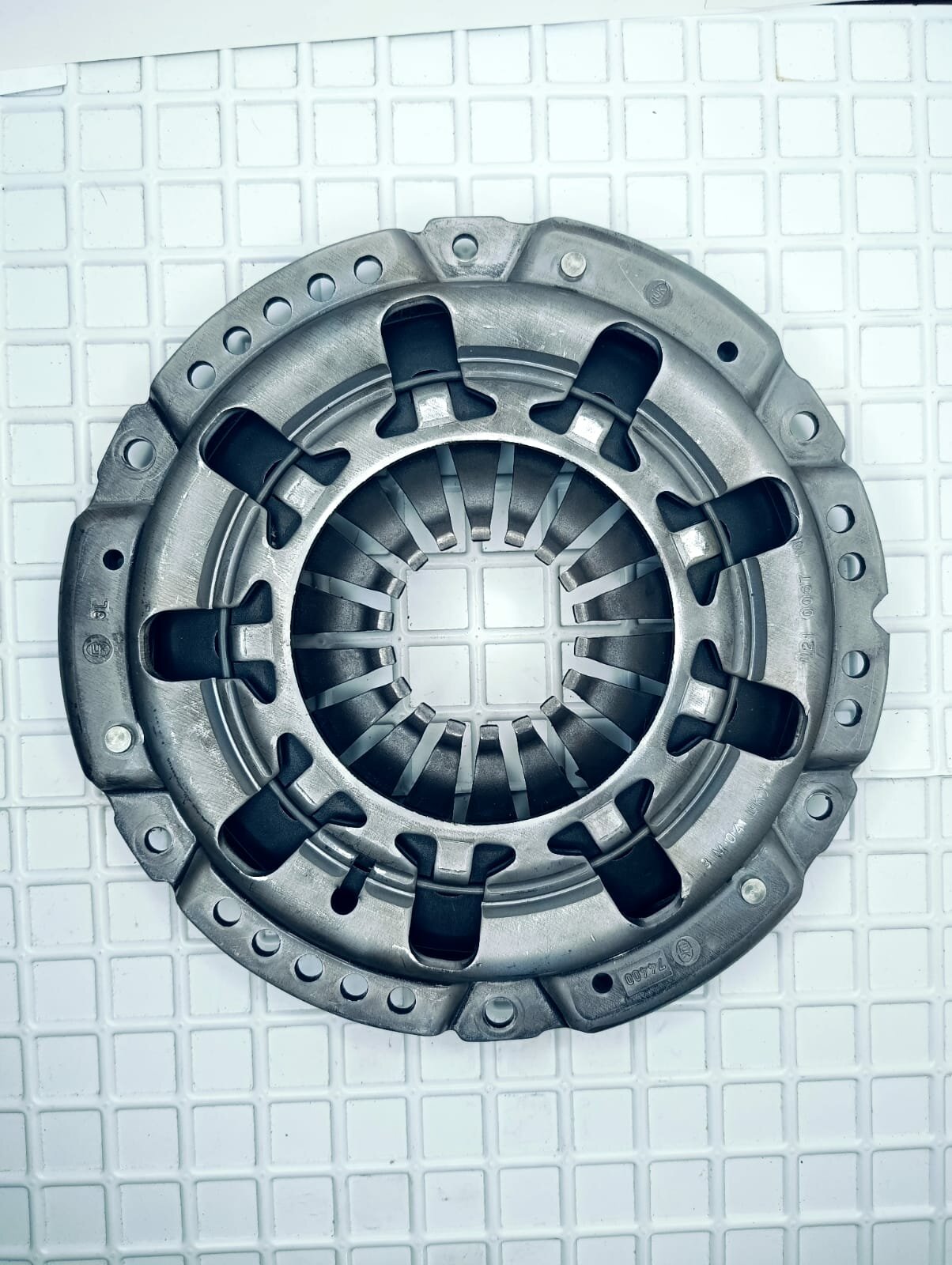 Корзина cцепления Luk арт. 121 0067 10 55562026 55562026 55562026 666351 Opel /Astra /Zafira/Vectra