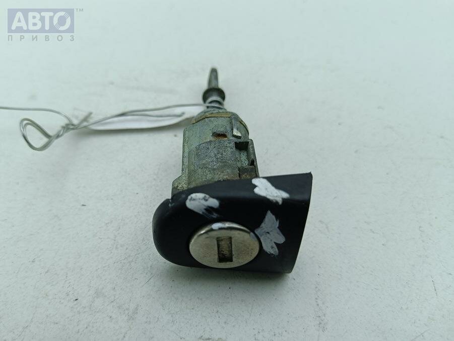 Личинка замка Volkswagen Golf-4