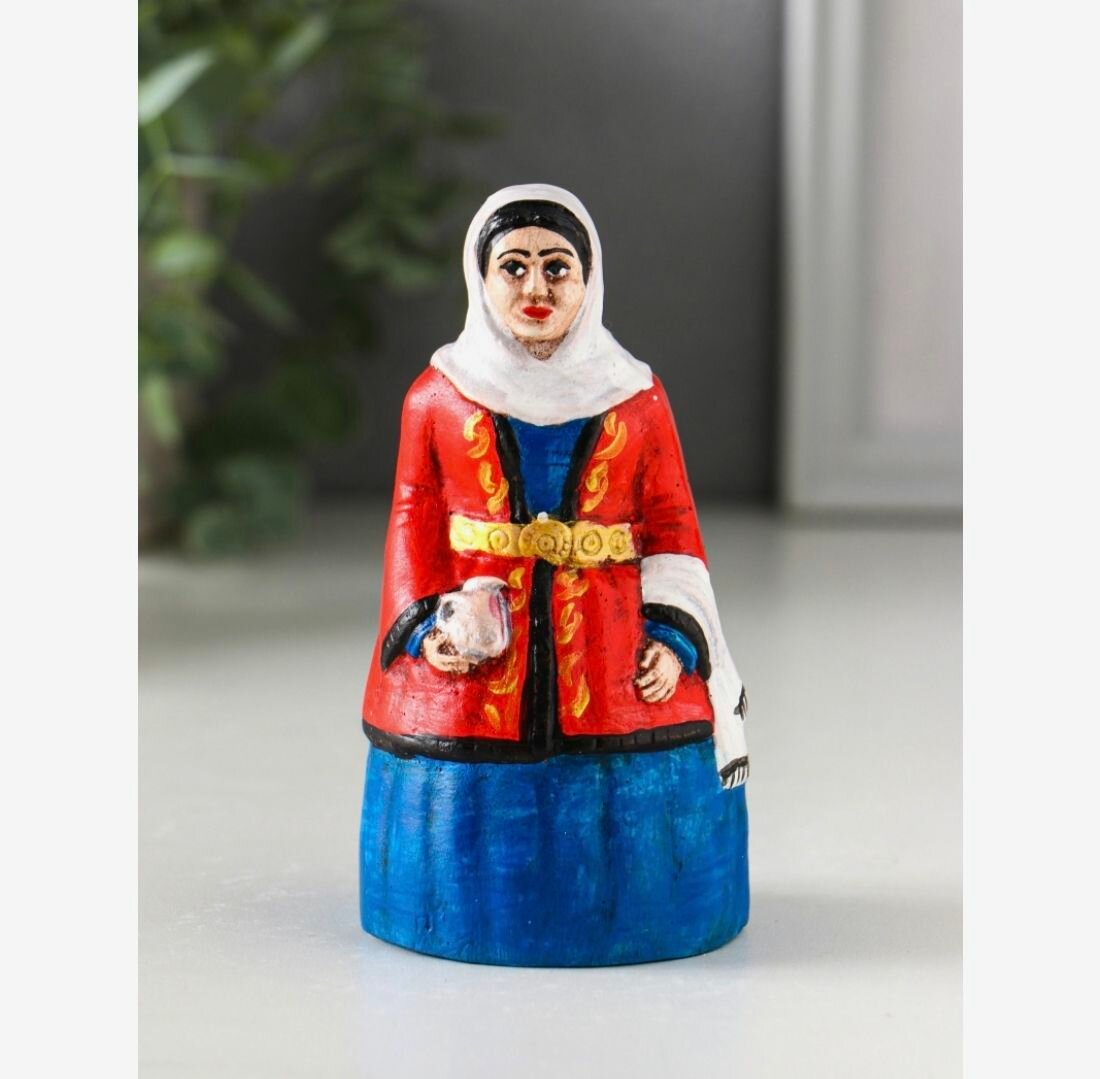 Фигурка Горянка, 11.5х6х6 см. гипс.