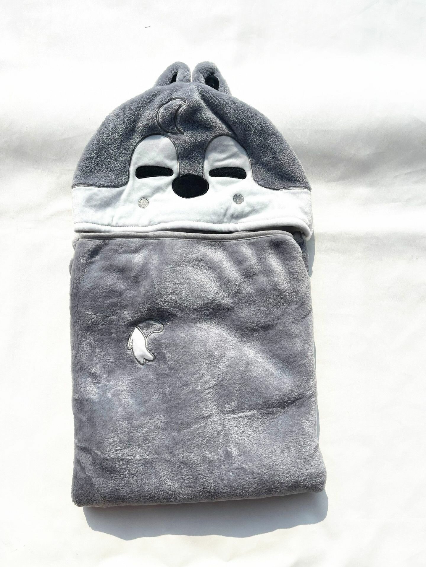 Плед с капюшоном skzoo Wolf Chan, 150 х 85 см