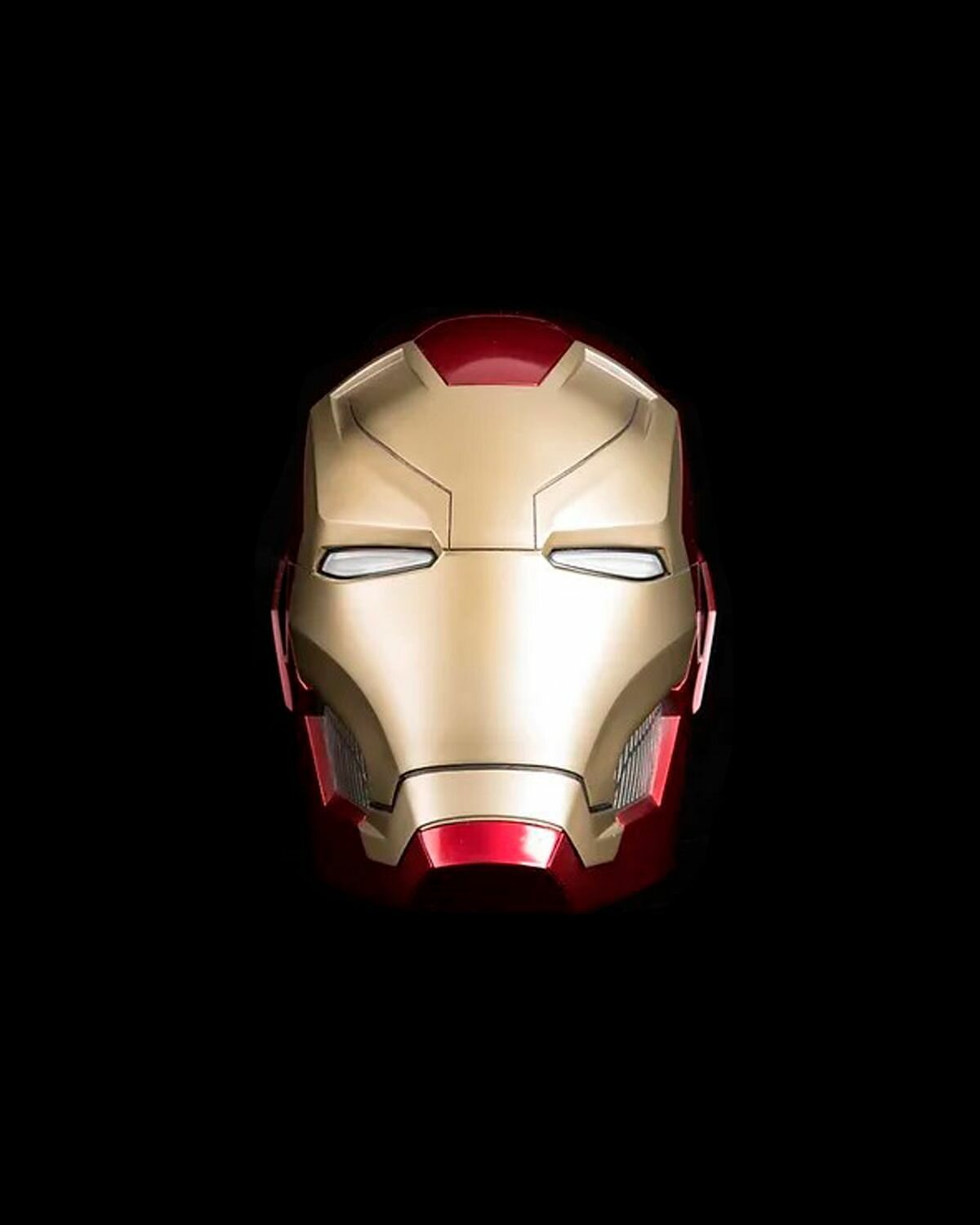 Колонка Camino Iron Man Mark 46 Helmet Life-Size Bluetooth Speaker с подставкой 172 x 265 x 211 мм