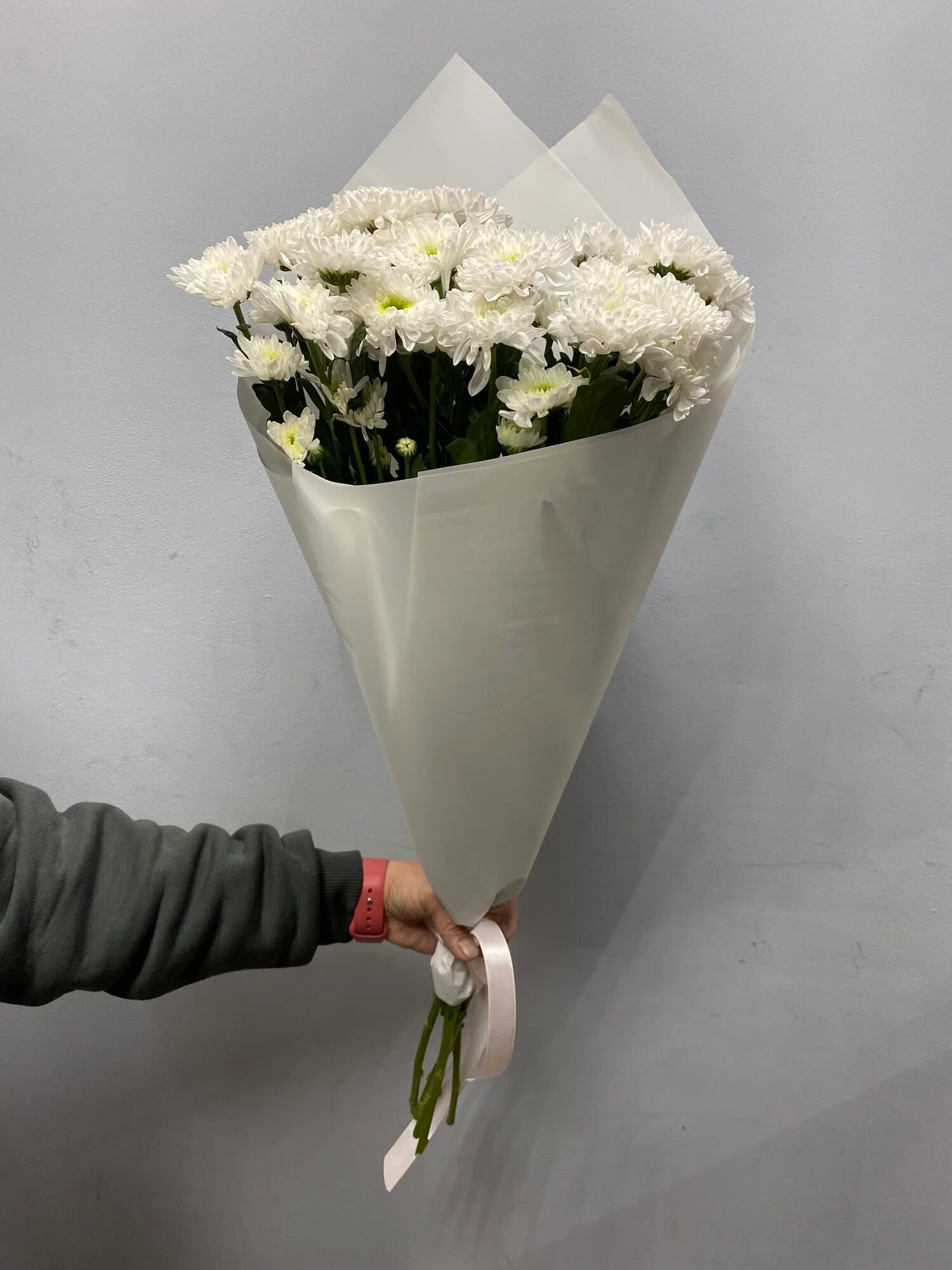 Монобукет ShokoFlowers "Хризантема", 15 штук, белый, пышный, стильный