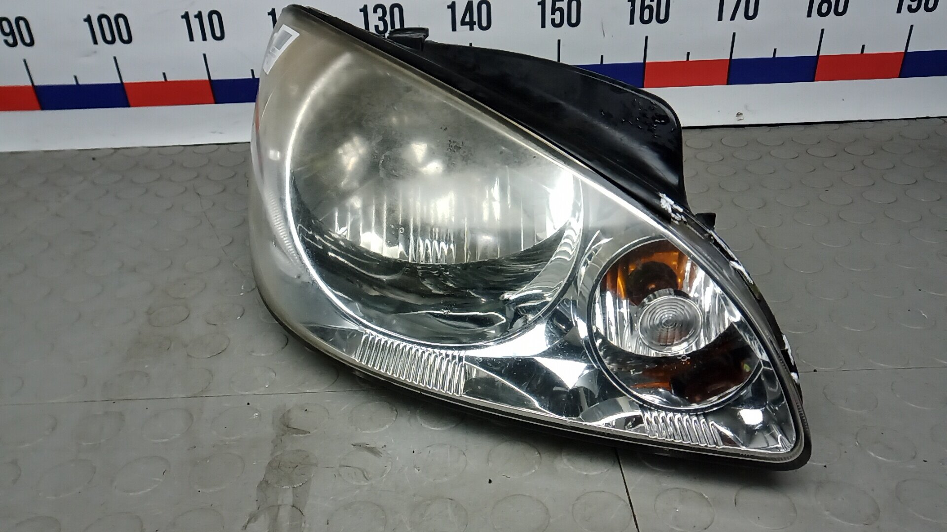 Фара правая HYUNDAI GETZ TB, Номер 921021C520