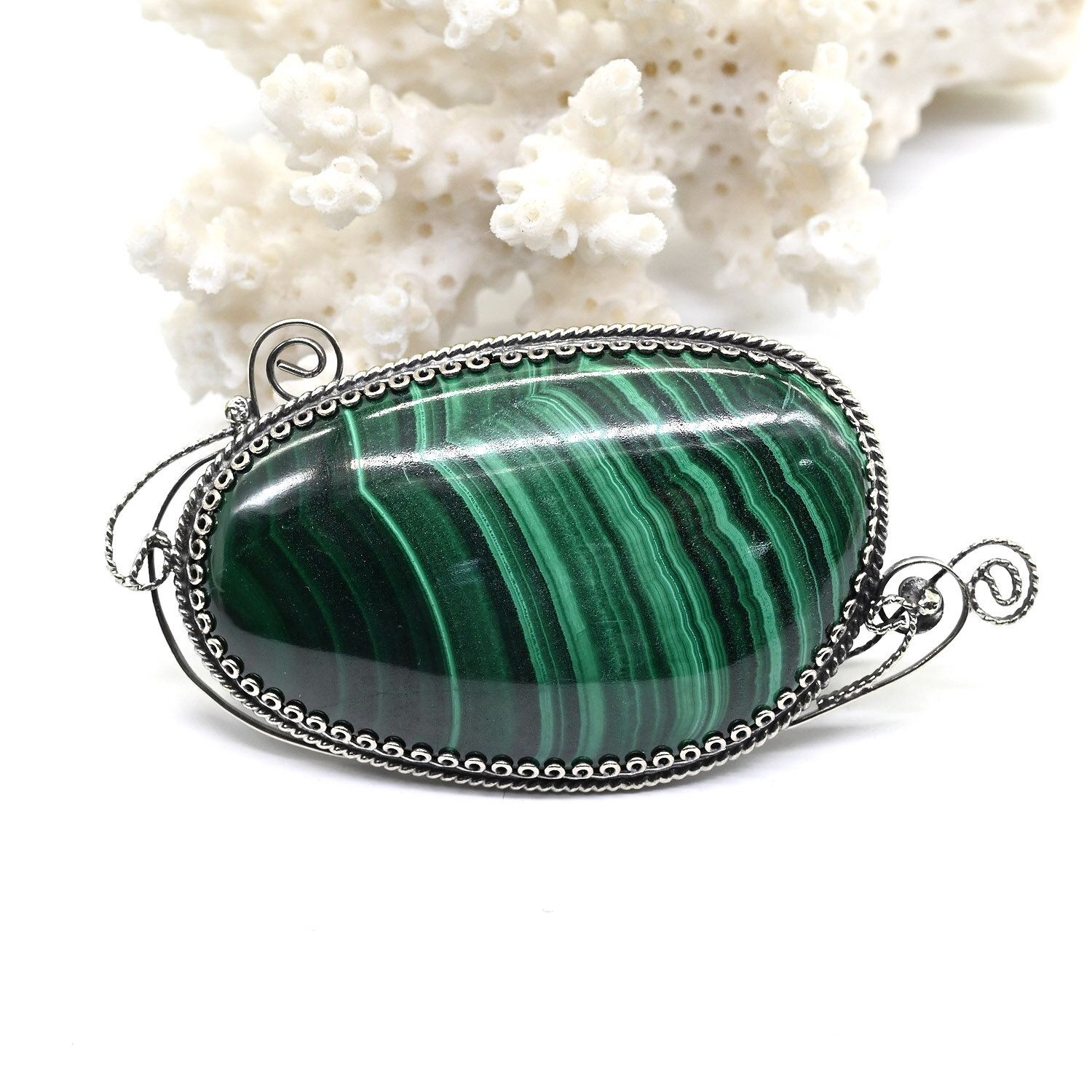 Брошь, малахит