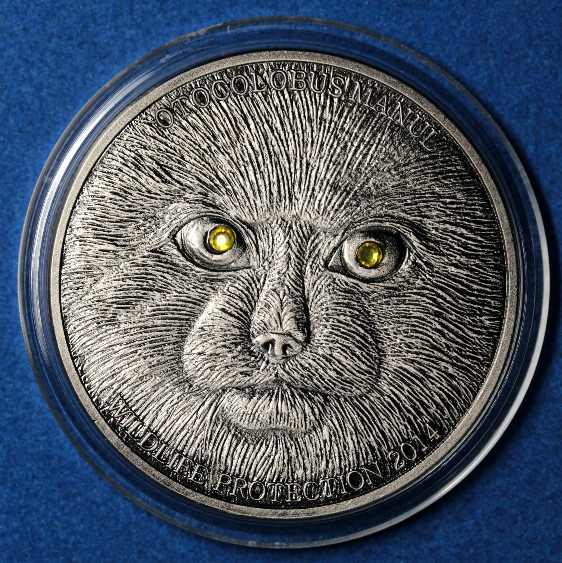 Монета 500 тугриков 2014 Манул Монголия Фауна Цветные глаза. Копия монеты