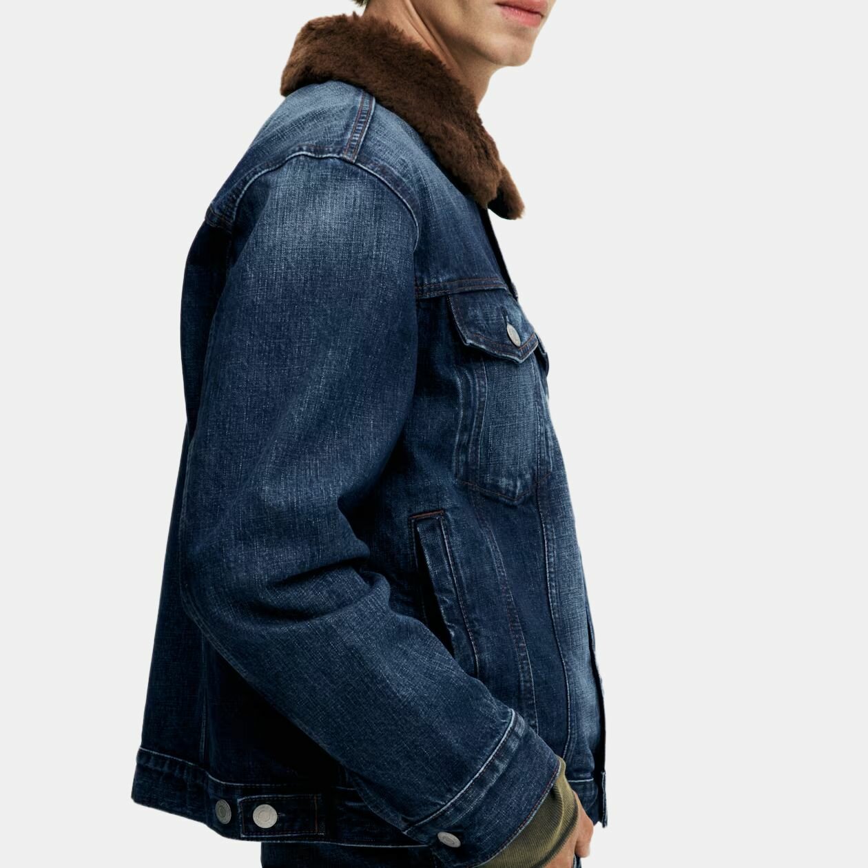 Куртка джинсовая