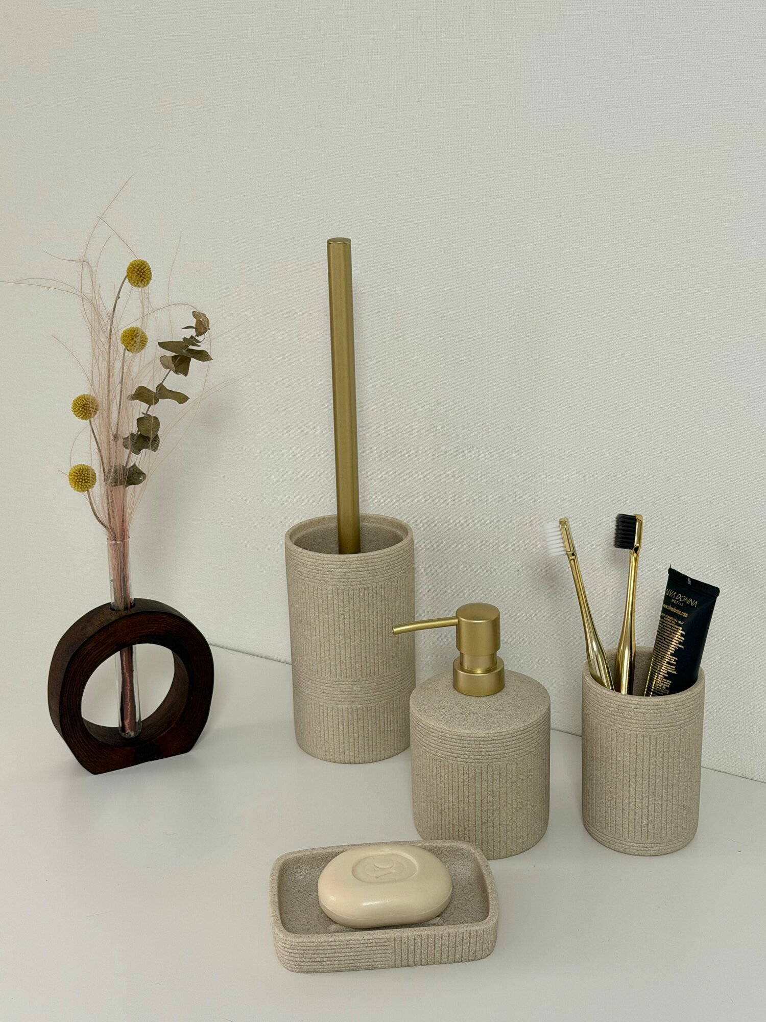 Набор аксессуаров для ванной комнаты, 4 предмета, бежевый с ершиком