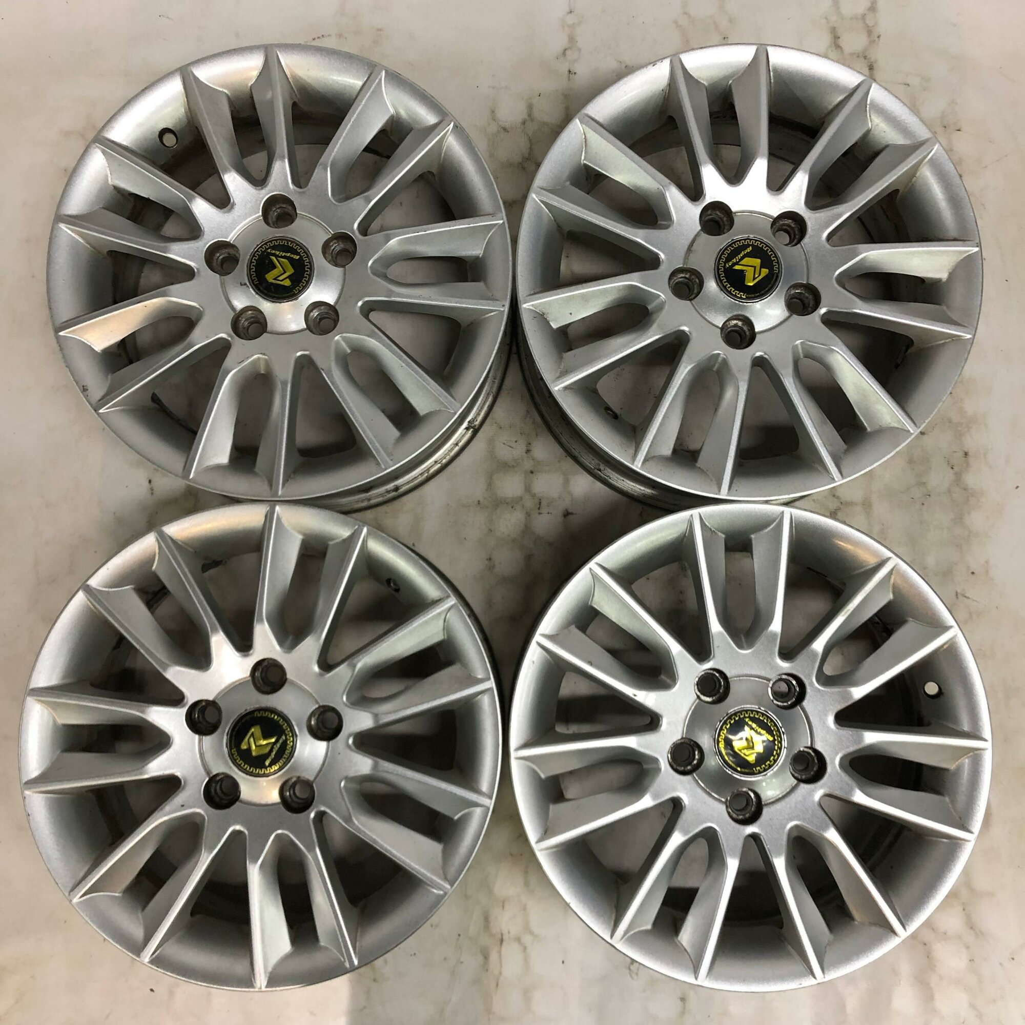 Колесные диски Replica 15x6 PCD 5x112 D57.1 ET47 (Реплика)